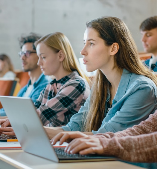 Mediennutzung und Medienkompetenz in Schule und Unterricht